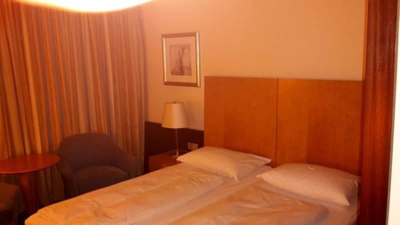 "Zimmer im UG" Maritim Hotel am Schlossgarten Fulda (Fulda ...