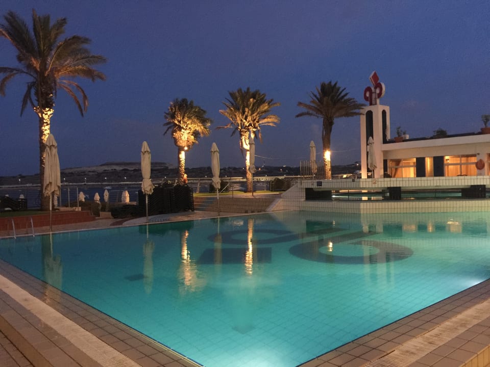 "Pool" Qawra Palace Hotel (Qawra) • HolidayCheck (Majjistral | Malta)