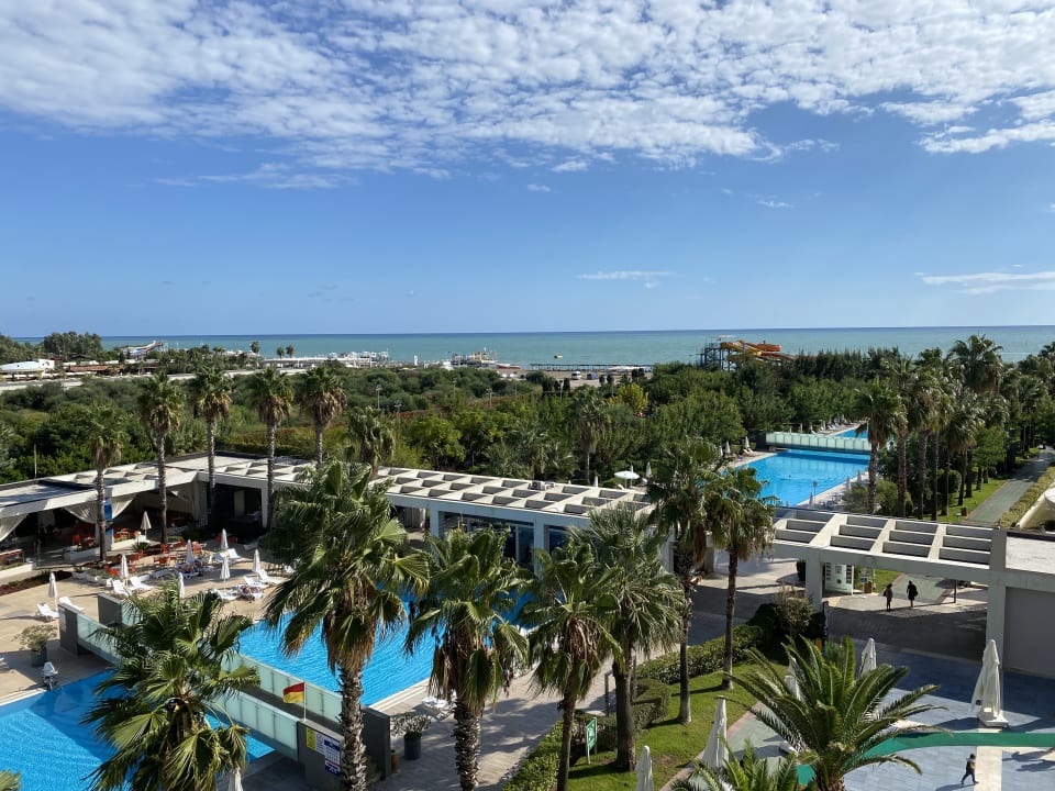 "Ausblick aus meine Zimmer..." Crystal Centro (Lara) • HolidayCheck ...