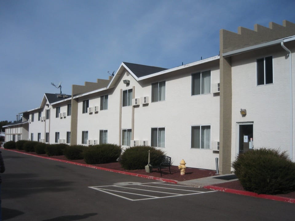 "Rückansicht" Hotel Days Inn Williams (Williams) • HolidayCheck ...