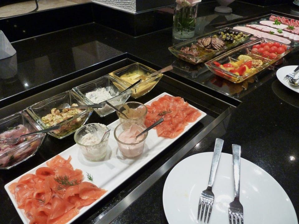 "Frühstücksbüffet" RIVA - Das Hotel am Bodensee (Konstanz ...