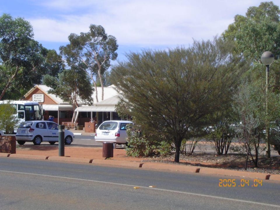 "Der Eingangsbereich des O..." Outback Pioneer Hotel & Lodge (Yulara ...