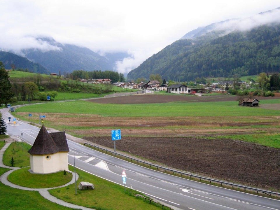 "Frühnebel über Freienfeld" Hotel Saxl (Freienfeld / Campo di Trens ...