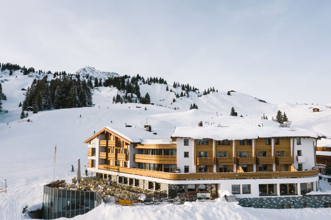 "Außenansicht" Hotel Goldener Berg (Lech) • HolidayCheck (Vorarlberg ...