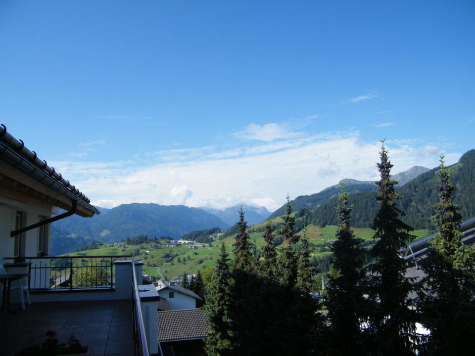 "Blick vom Balkon" Alpenroyal Hotel & Lodge (Fiss) • HolidayCheck ...