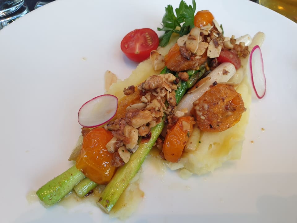 "Lecker Hauptspeise mit Sp..." Shuum Boutique Wellness Hotel (Kolobrzeg ...