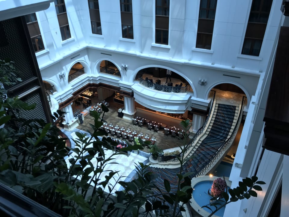 "Der Restaurant- bzw. Buff..." Hotel Mövenpick Bur Dubai (Dubai ...