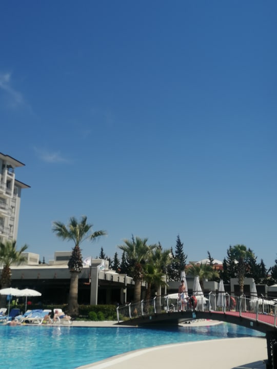 "Party at the pool bar" Sunis Elita Beach Resort & Spa (Manavgat ...