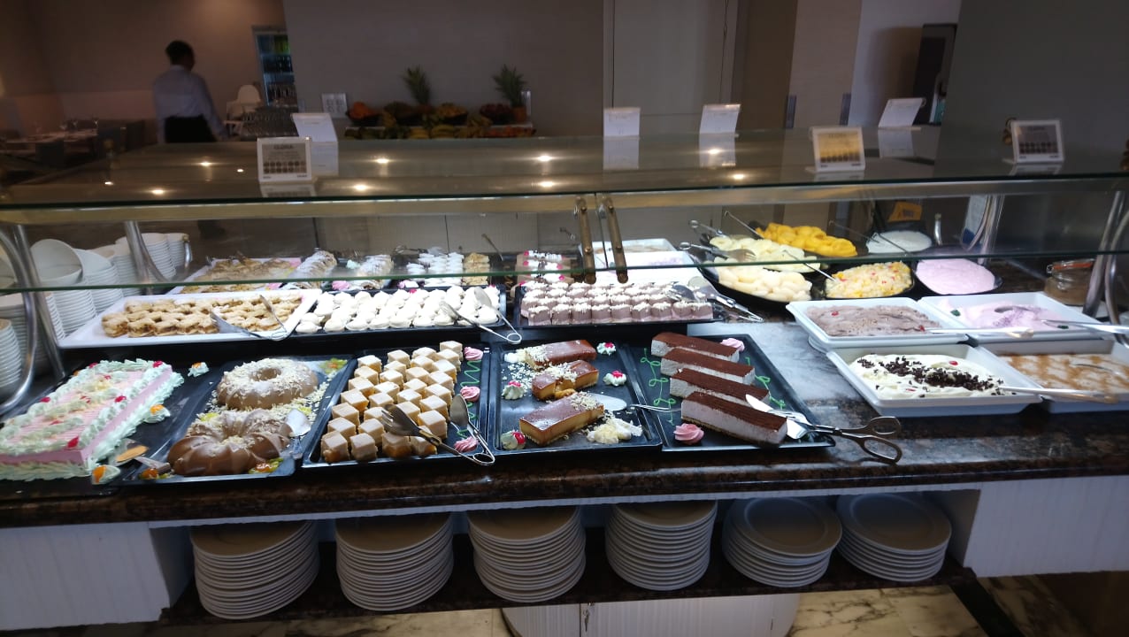 "Dessert Buffet mit Kuchen..." Gloria Palace San Agustin Thalasso ...