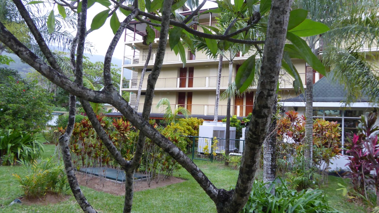 "Hotel Corel Strand" Coral Strand Smart Choice Hotel (Beau Vallon ...