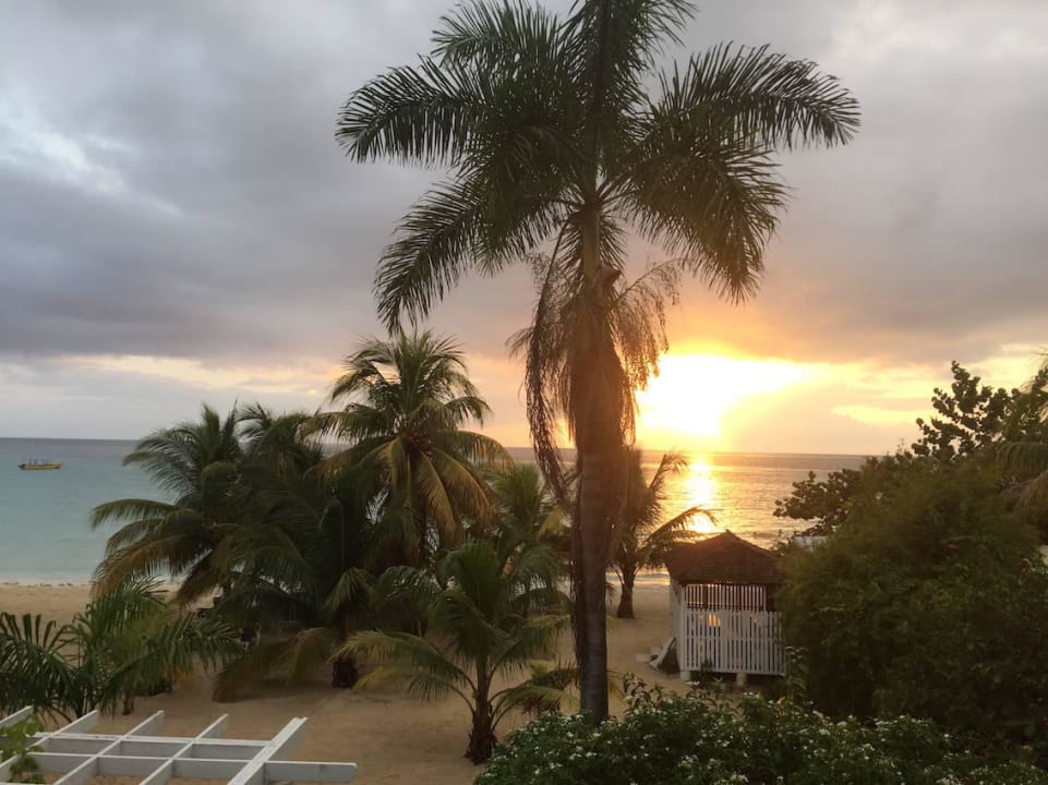 "Blick von Zimmer mit Meer..." Charela Inn Hotel (Negril ...