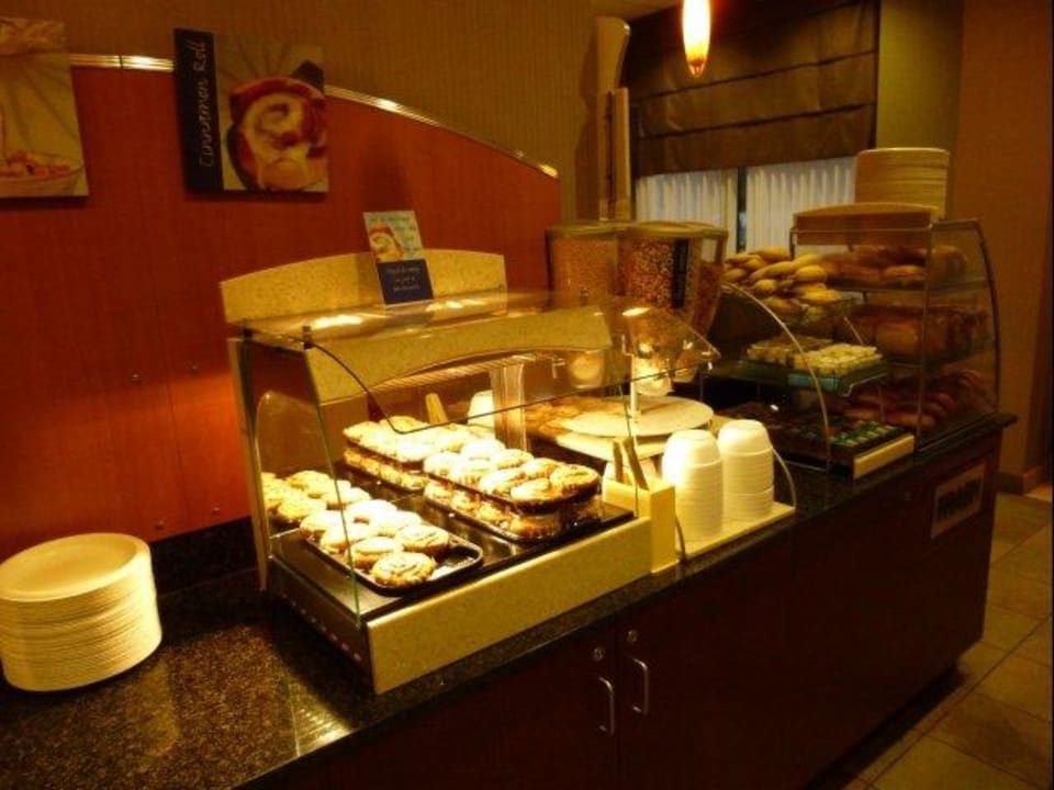 "Muffins" Hotel Holiday Inn Express Toronto Downtown (Toronto ...