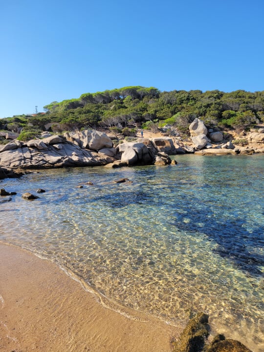 "Privatstrand vom Hotel" Clubhotel Baja Sardinia (Baja Sardinia ...
