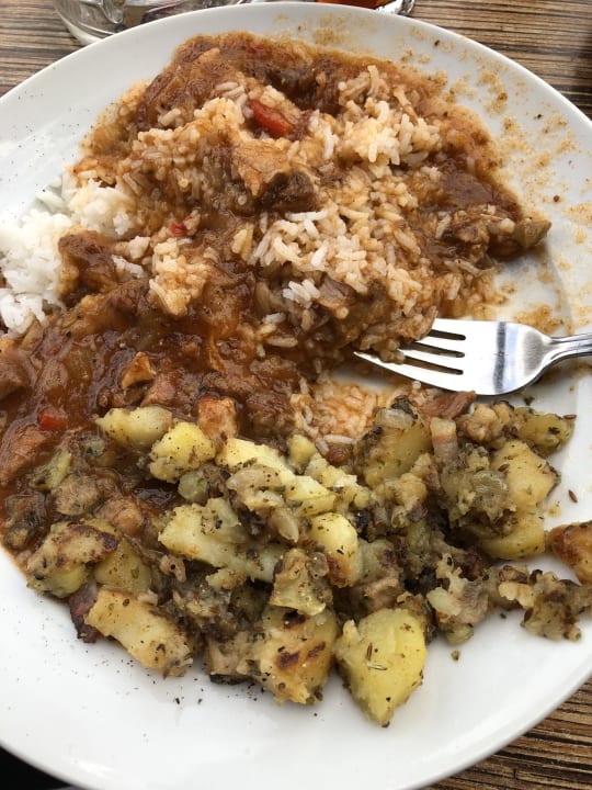 "Gulasch mit Reis und Grös..." Gasthof Batzinger (Bramberg am Wildkogel ...