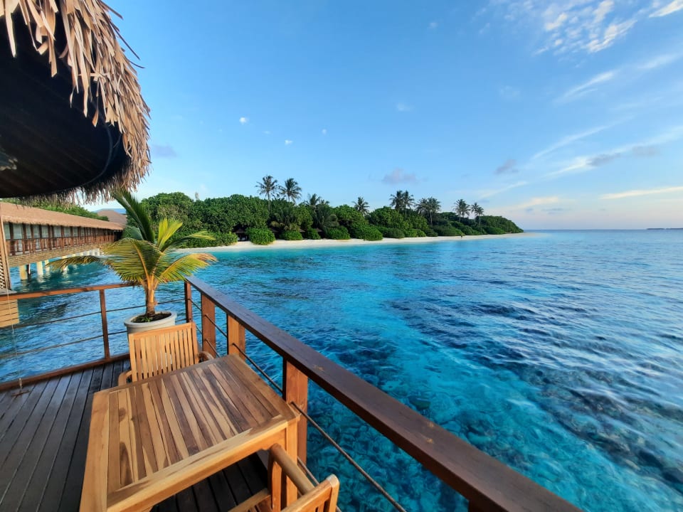 "Strand" Reethi Faru Resort (Meedhoo) • HolidayCheck (Raa Atoll ...