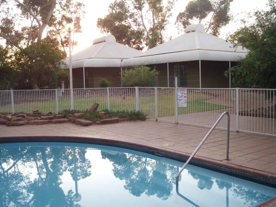 "Pool" Outback Pioneer Hotel & Lodge (Yulara) • HolidayCheck (Northern ...