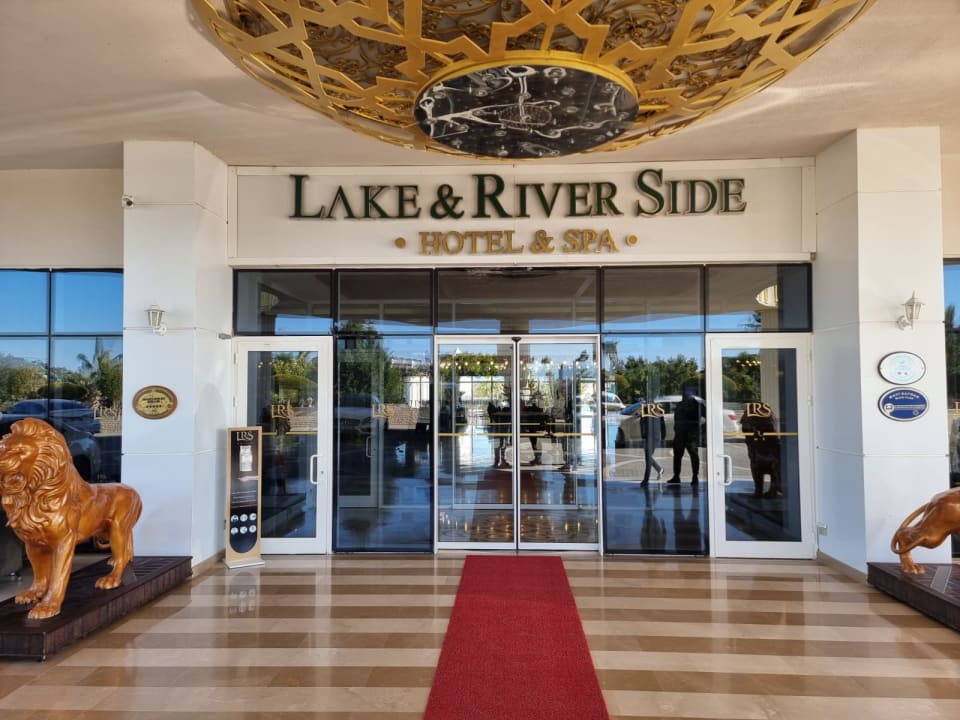 "Eingang vom Hotel " LRS Lake & River Side Hotel & Spa (Side ...