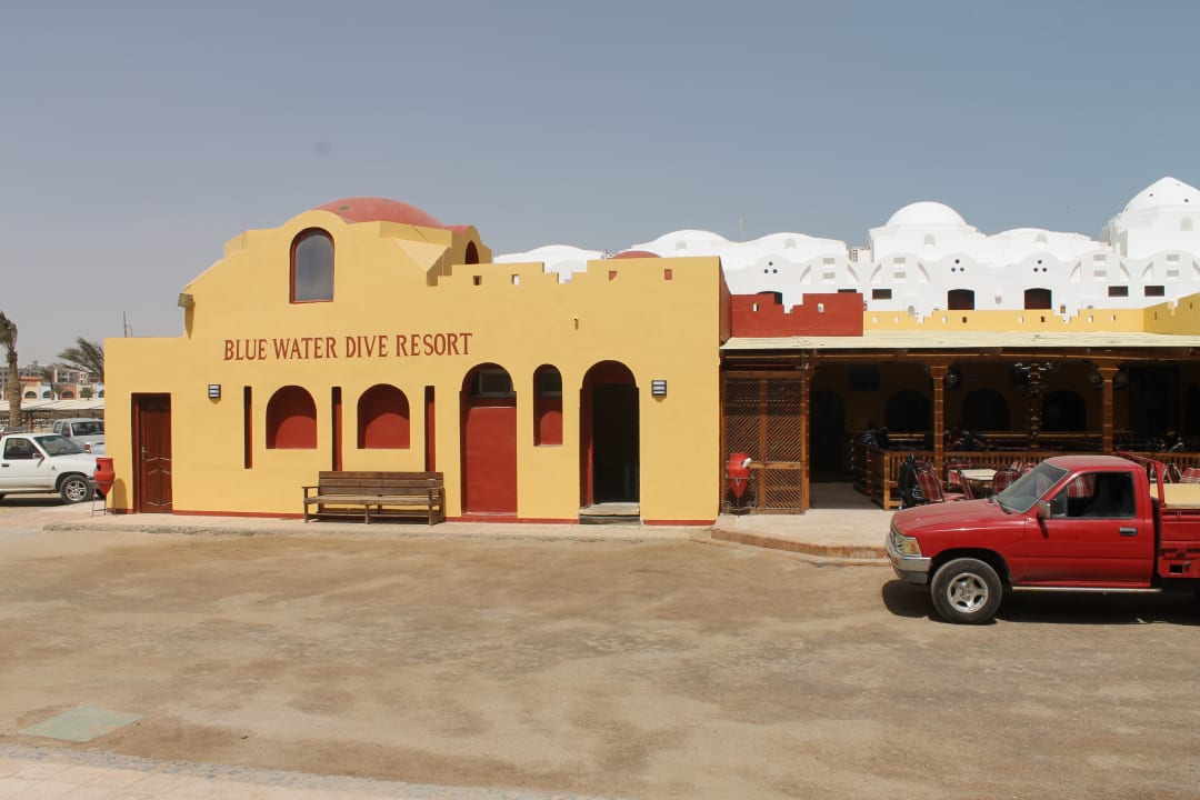 "Tauchbasis Blue Water Div..." Arabia Azur Resort (Hurghada ...