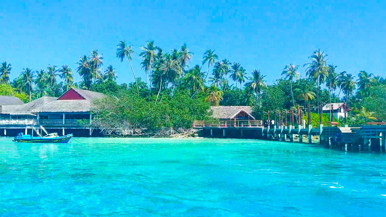 "Außenansicht" Malahini Kuda Bandos Resort (Hulhumalé) • HolidayCheck ...