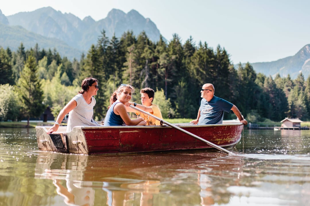"Boot fahren und Angeln am..." Hotel Waldsee (Fiè allo Sciliar / Völs ...