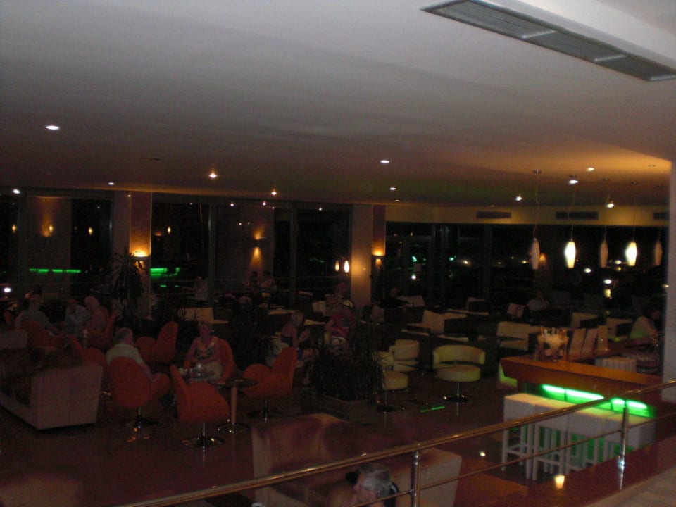 "Die Bar mit vielen Sitzge..." Hotel Oceanis Beach (Ixia ...