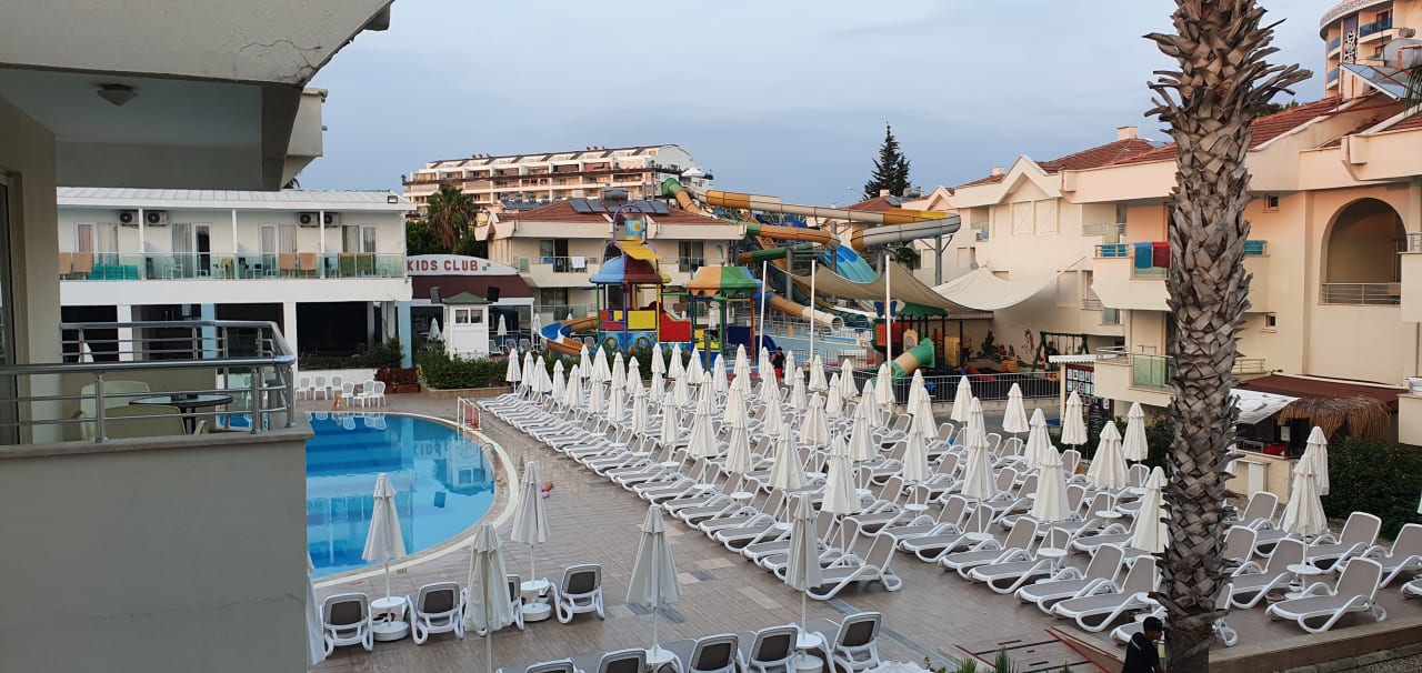 "Der Pool linke Seite" Dream Family Club (Side - Kumköy) • HolidayCheck ...