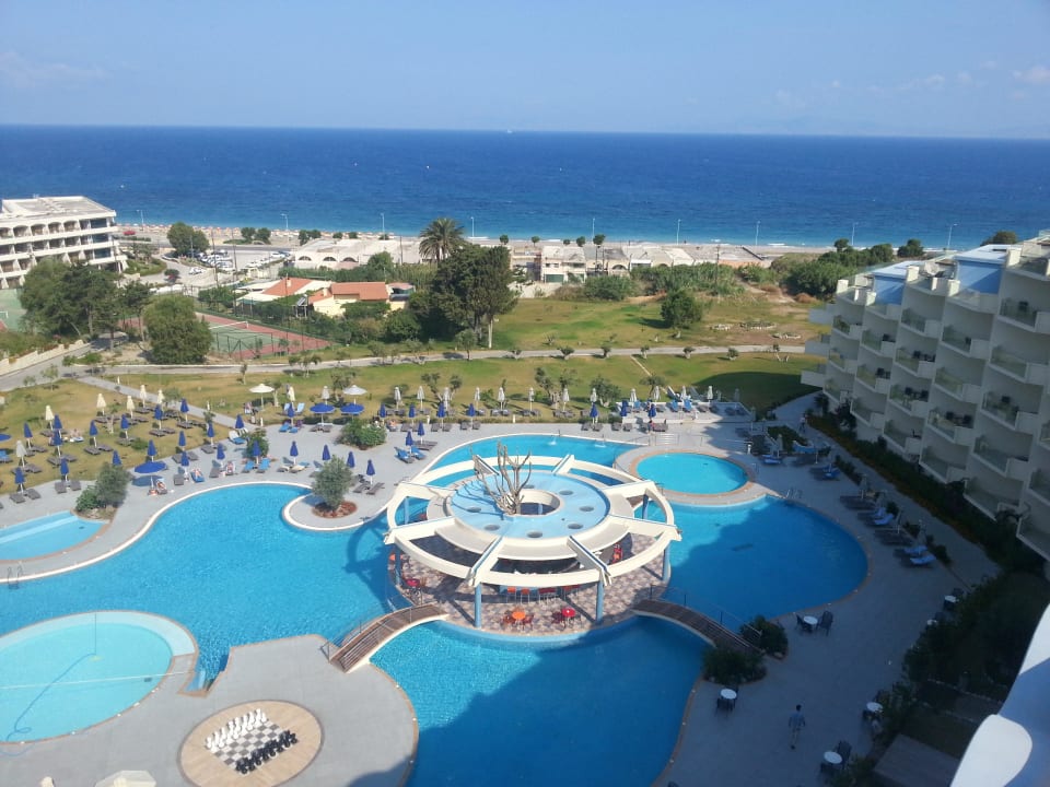 "Blick auf die Poolanlage" Atrium Platinum Luxury Resort Hotel & Spa ...