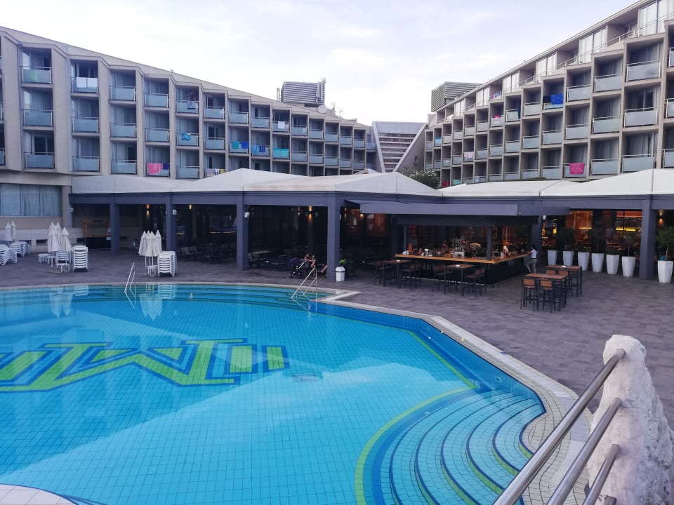 "Pool" Aminess Maestral Hotel (Novigrad) • HolidayCheck (Istrien ...