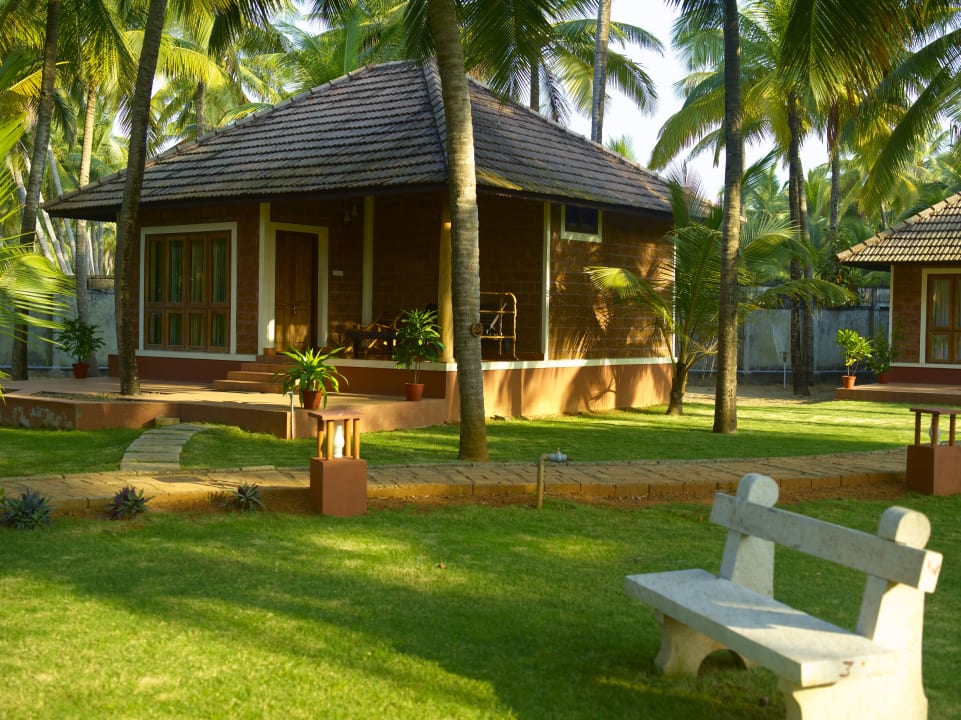 "Außenansicht" Nattika Beach Ayurveda Resort (Thrissur) • HolidayCheck ...