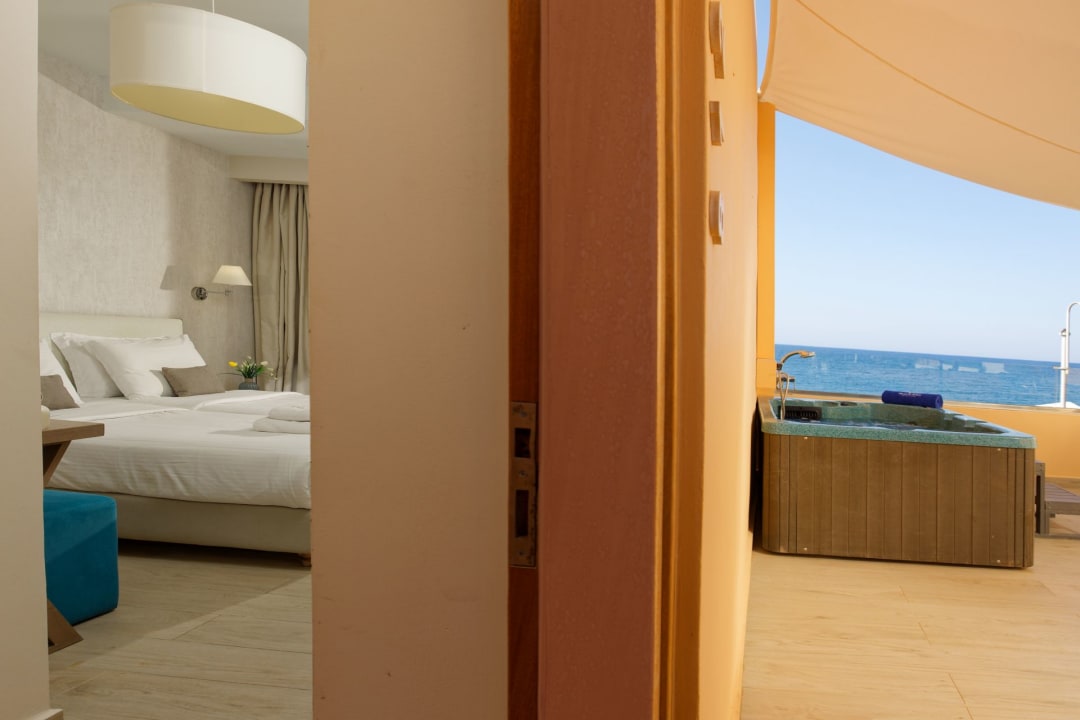 "Außenansicht" Palmera Beach Hotel & Spa (Chersónisos / Hersonissos ...