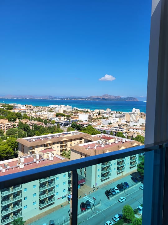 "Ausblick" BG Tonga Tower Design Hotel & Suites (Can Picafort ...