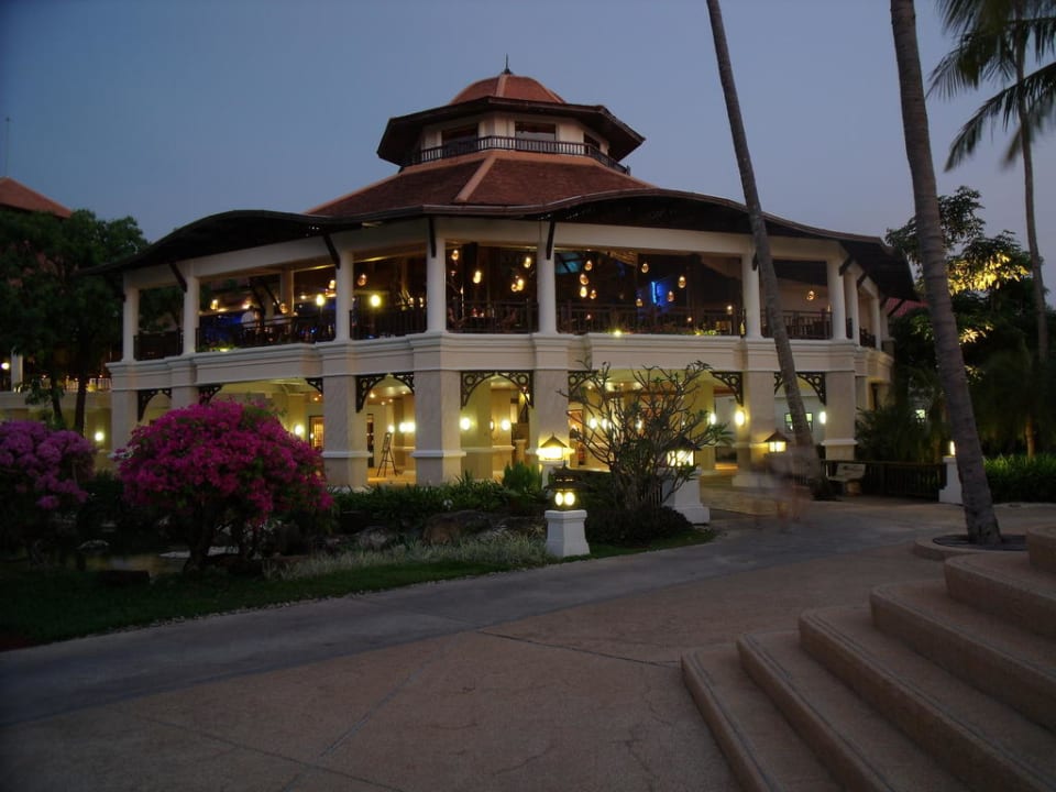 "Restaurant von außen" Hotel Rawi Warin Resort & Spa (Ko Lanta ...