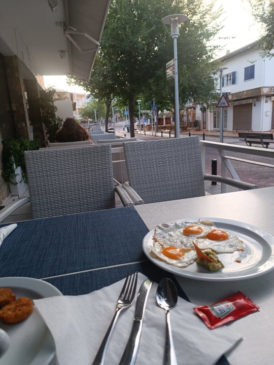 "Veilcheneis" Paguera Treff Boutique Hotel (Peguera) • HolidayCheck ...