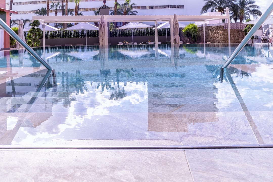 "Pool" Hotel Fénix Torremolinos - Adults only (Torremolinos ...