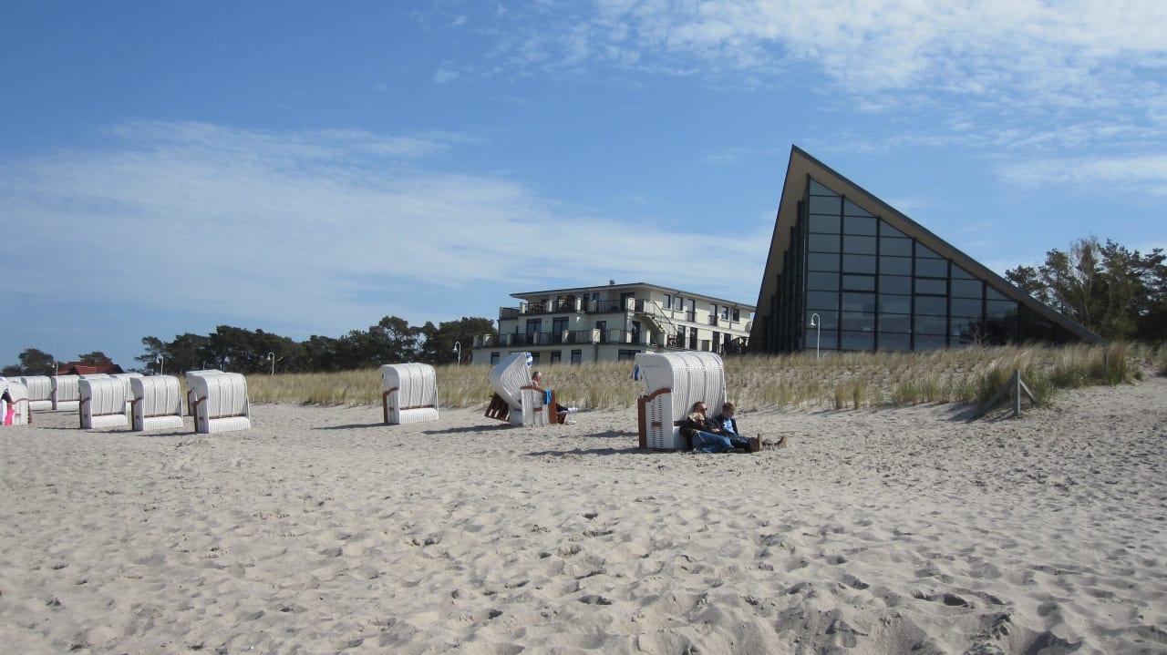 "Blick vom Strand" Ostseeperle Glowe (Glowe auf Rügen) • HolidayCheck ...
