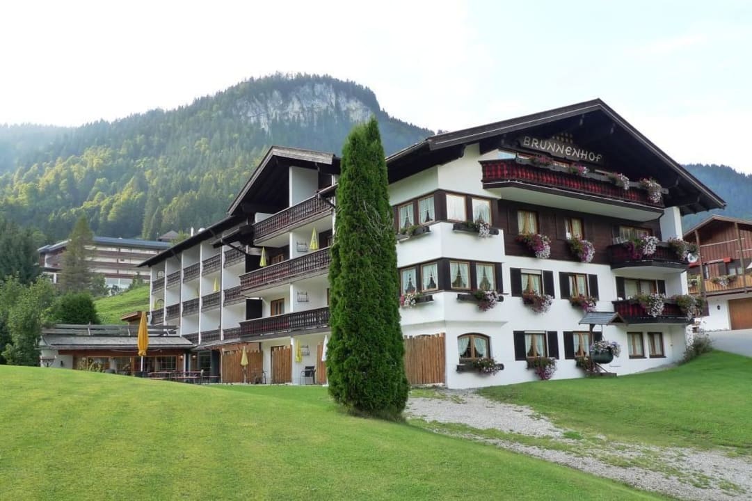 "Süd- und Ostansicht" Ferienappartementhaus Brunnenhof (Oberstdorf ...