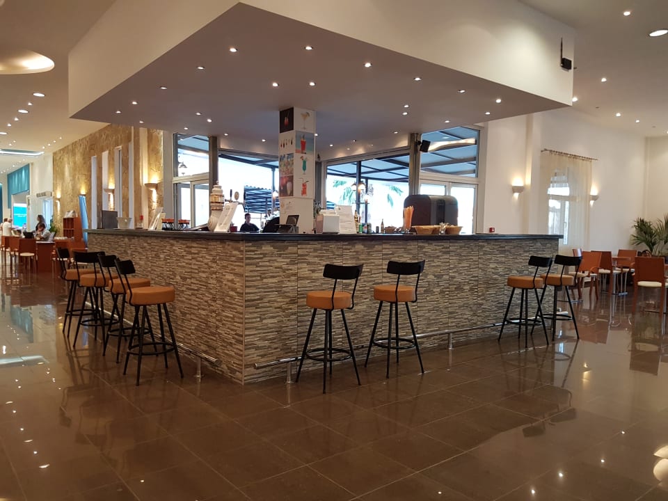 "Bar in der Lobby " Labranda Marine Aquapark Resort (Zipari ...