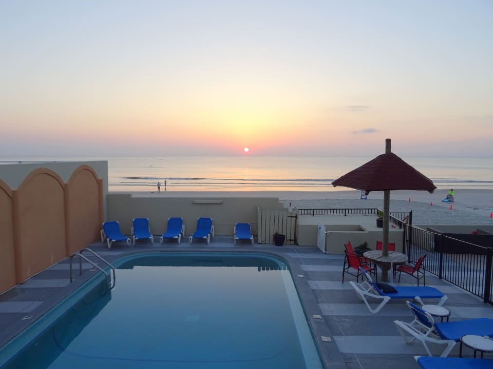 "Pool" Dream Inn Hotel (Daytona Beach Shores) • HolidayCheck (Florida ...