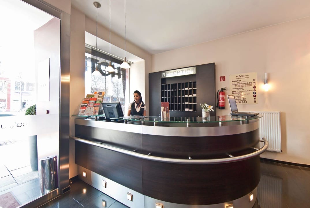 "Rezeption" Hotel Savoy Hamburg (Hamburg) • HolidayCheck (Hamburg ...