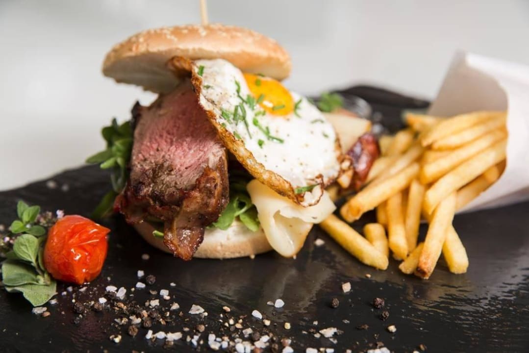 "Roomz Burger" PLAZA INN Wien Gasometer (Wien) • HolidayCheck (Wien ...