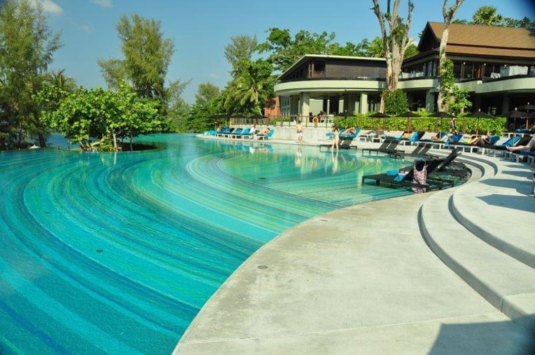 "Pullman Pool unterhalb de..." Pullman Phuket Arcadia Naithon Beach ...