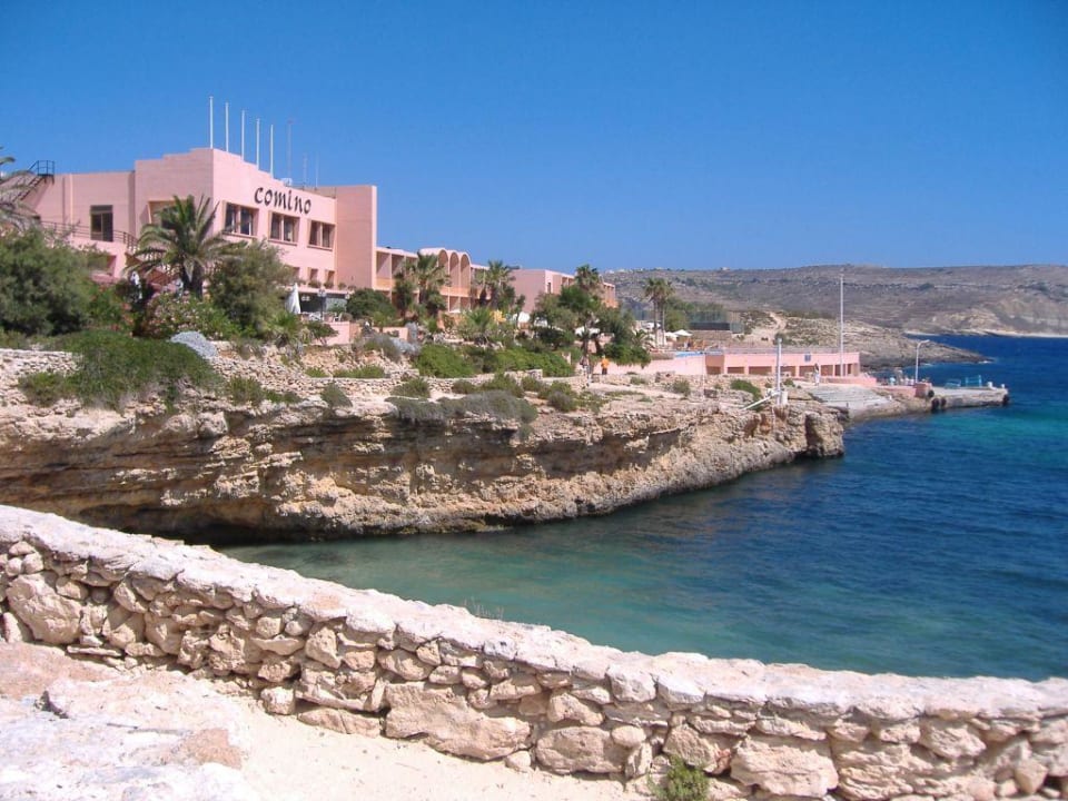 "Comino an einem Wochentag..." Comino Hotel & Bungalows (Insel Comino ...