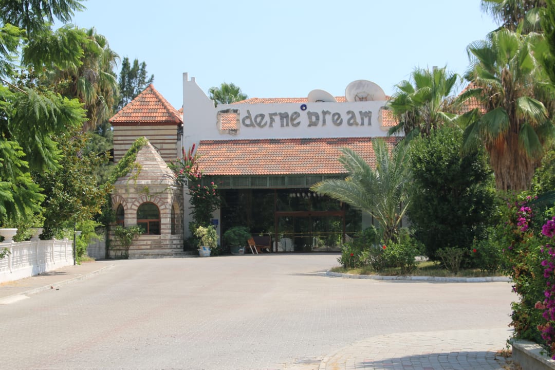 "Hoteleingang von vorne" Hotel Defne Dream (Colakli) • HolidayCheck ...