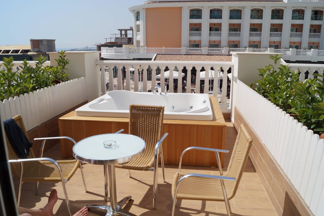 "Doppelzimmer mit Jacuzzi ..." Litore Resort & Spa (Okurcalar ...