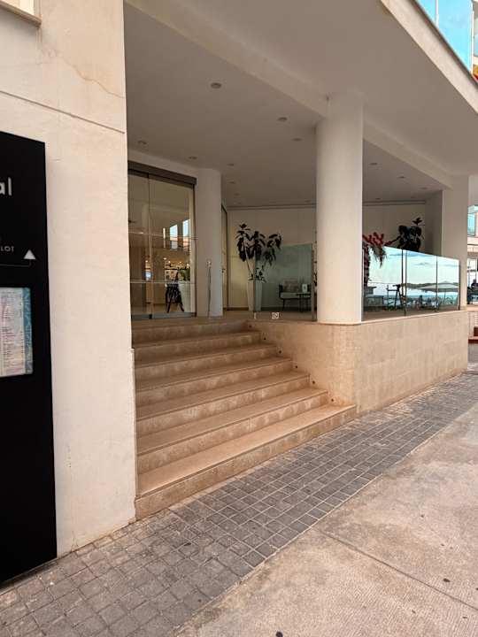 "Außenansicht" Universal Hotel Perla (S'Illot / L'Illot) • HolidayCheck ...