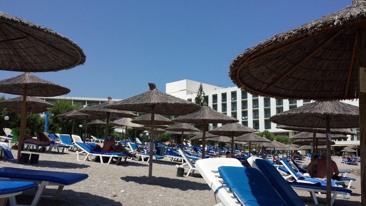 "Strandliegen" Eden Roc Resort (Kallithea) • HolidayCheck (Rhodos ...