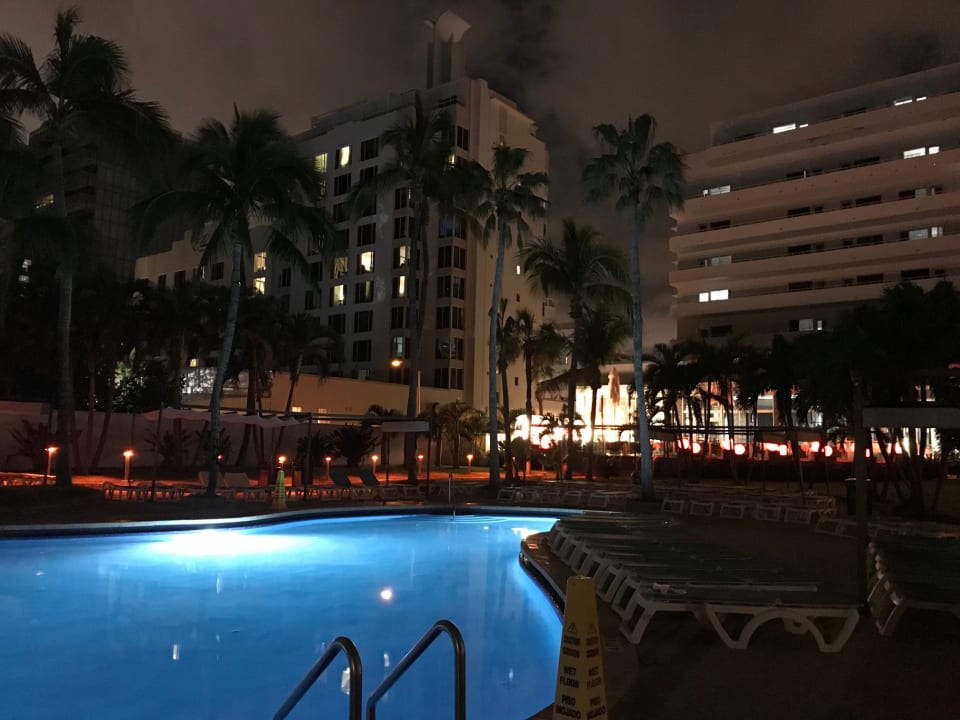 "Pool" Hotel Riu Plaza Miami Beach (Miami Beach) • HolidayCheck ...