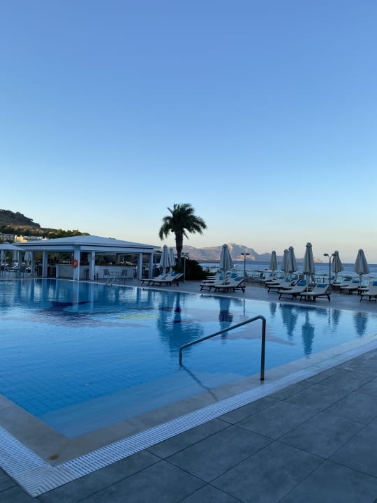 "Eine sehr Große Auswahl o..." TUI BLUE Lindos Bay (Kalathos ...