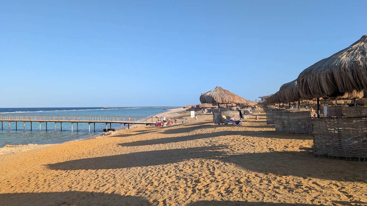 "Strand" Lazuli Hotel Marsa Alam (El Quseir) • HolidayCheck (Marsa Alam ...