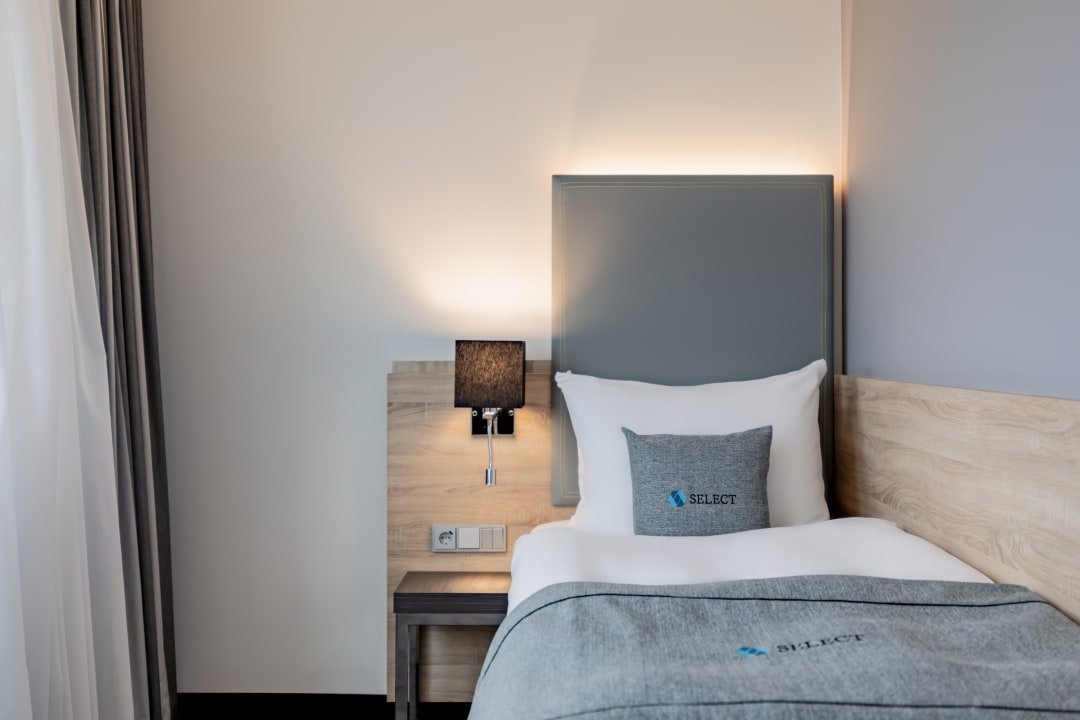 "Zimmer" Select Hotel Berlin Spiegelturm (Berlin-Spandau ...